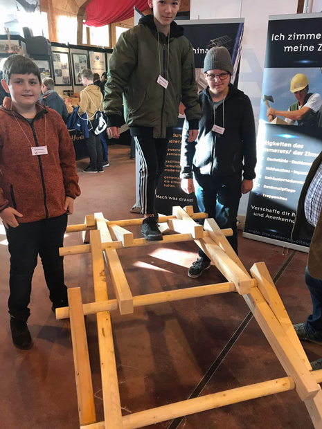 Erfolgreiche Berufeschau in Vilsbiburg - Zimmerer-Innung Landshut